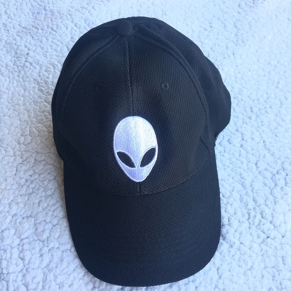 Alienware | Accessories | Alienware Black Hat Alien Logo Graphic Fitted ...